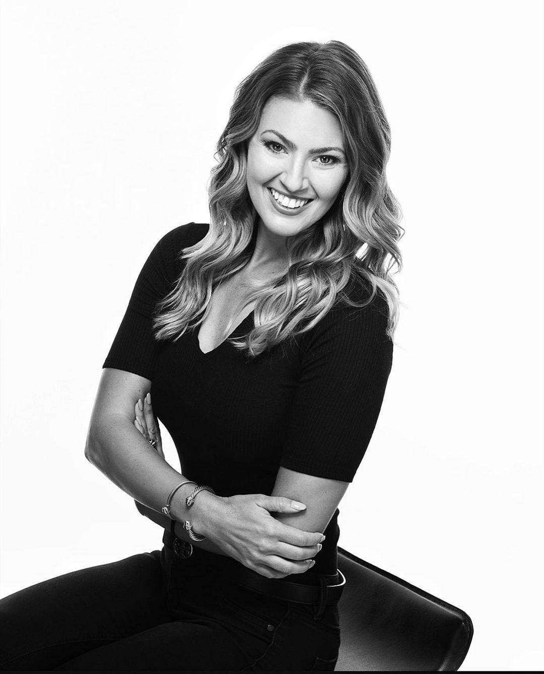 Amanda Balionis measurements, bio, height, weight, shoe and bra size