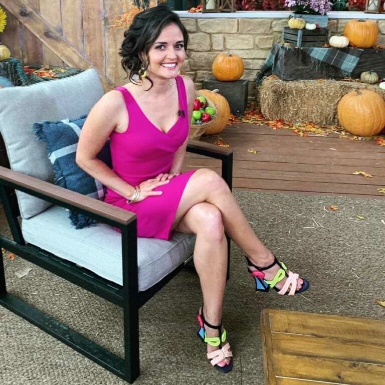 Danica Mckellar measurements, bio, height, weight, shoe and bra size