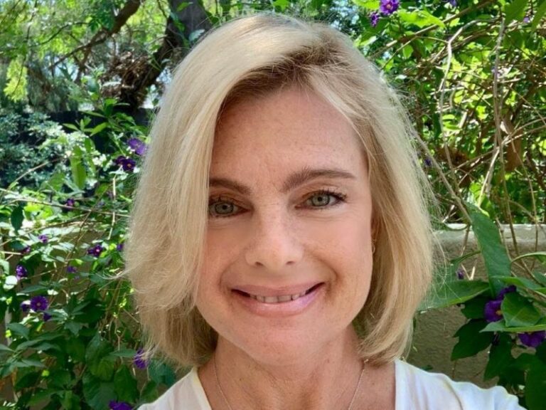 Erika Eleniak measurements, bio, height, weight, shoe and bra size