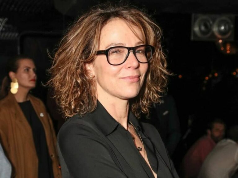 Jennifer Grey measurements, bio, height, weight, shoe and bra size