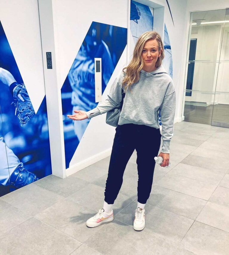 Jamie Erdahl measurements, bio, height, weight, shoe, and bra size