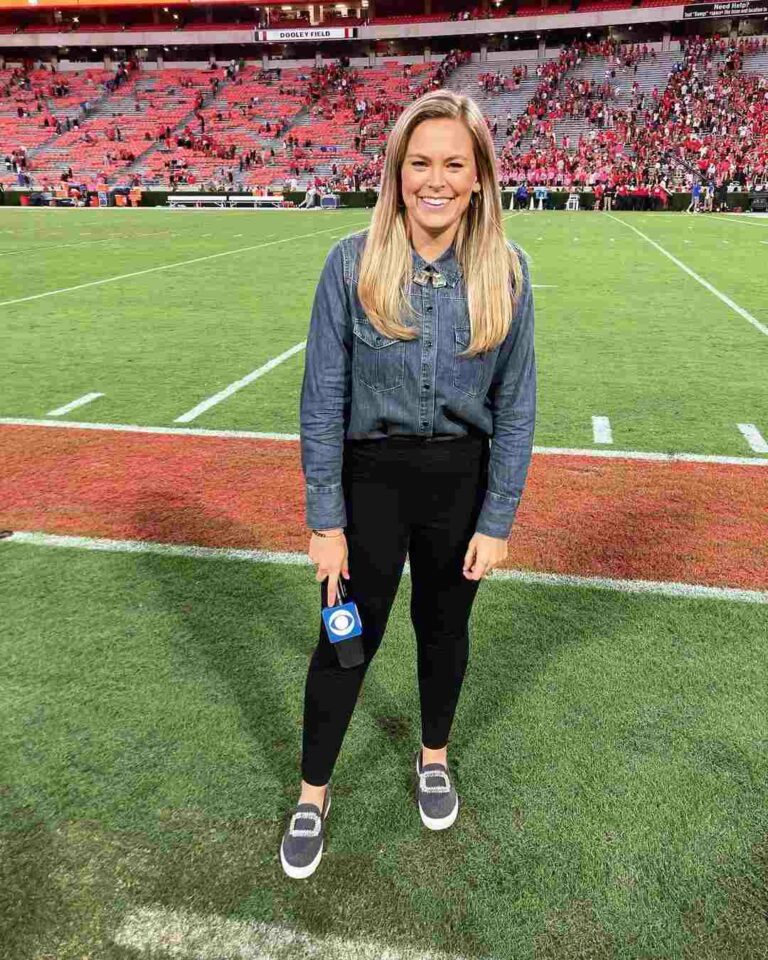 Jamie Erdahl measurements, bio, height, weight, shoe, and bra size