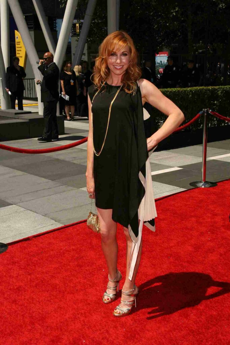 Kari Byron measurements, bio, height, weight, shoe and bra size