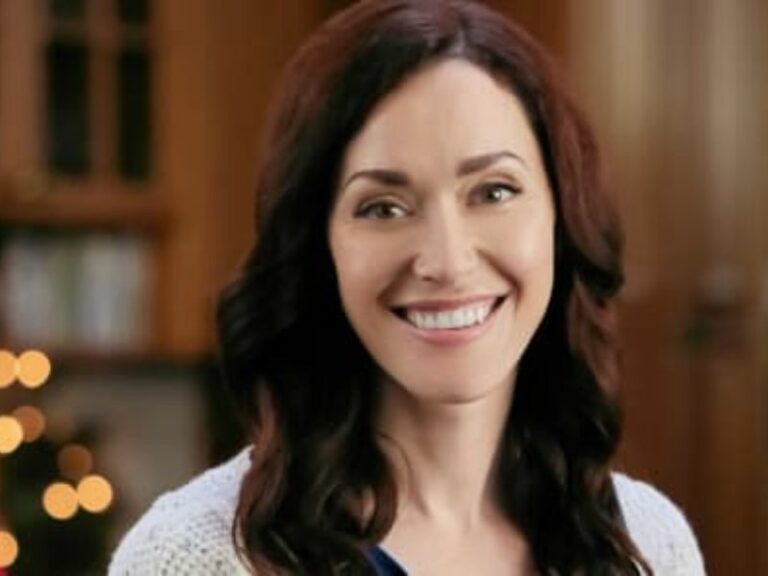 Sarah Power measurements, bio, height, weight, shoe and bra size