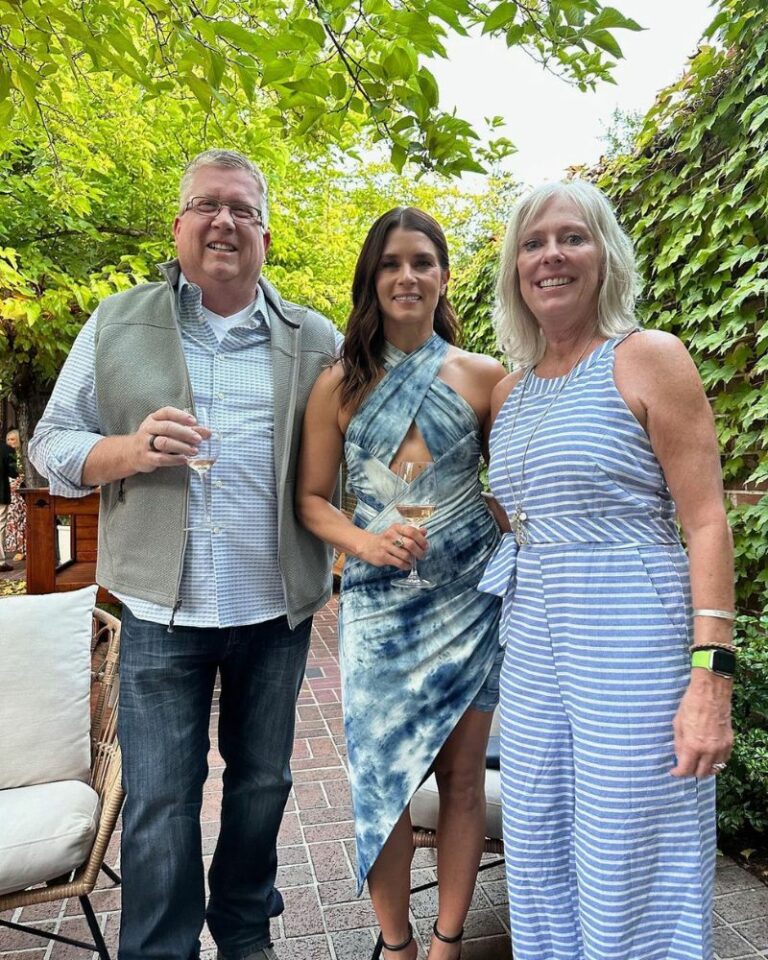 Danica Patrick measurements, bio, height,weight, shoe and bra size