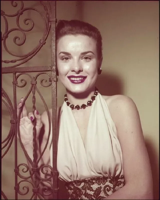 Jean Peters Measurements Bio Height Weight Shoe And Bra Size Jean Peters Measurements Bio Height Weight Shoe And Bra Size
